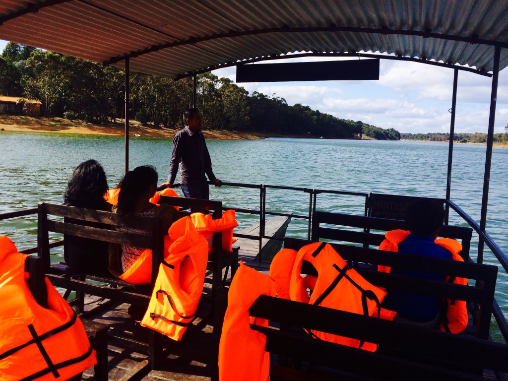 Lac Mantasoa et ses belles villas – Blog de Rasamy